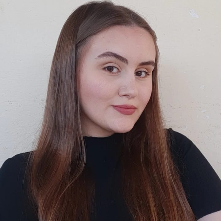 Ana Júlia Gári Albano